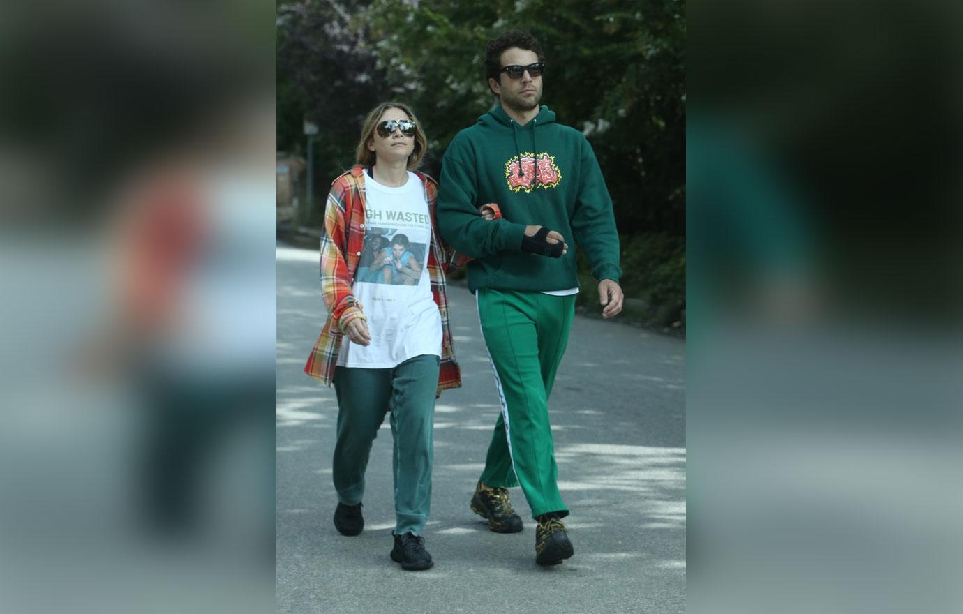 Ashley Olsen Mystery Man Revealed-- Star Cozies Up To Artist Louis Eisner