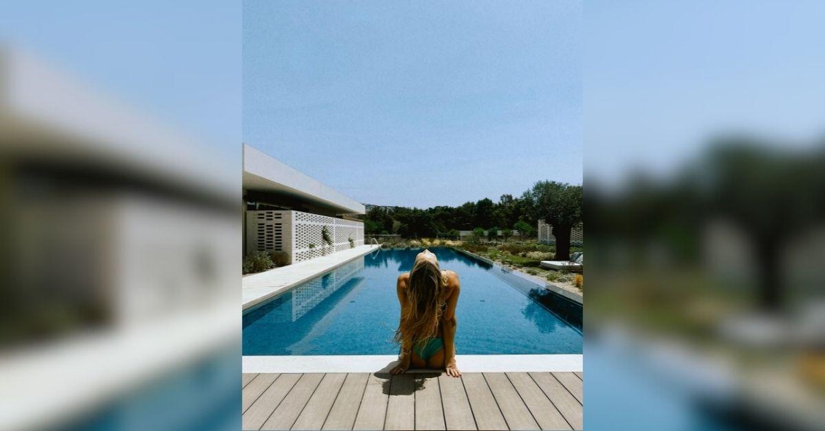 Kate Hudson's Hottest Bikini Photos After Hitting 46