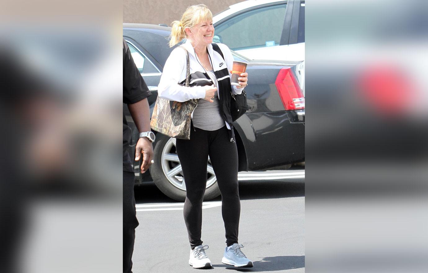 Tonya Harding Smokes Cigarette During ‘DWTS’ Practice