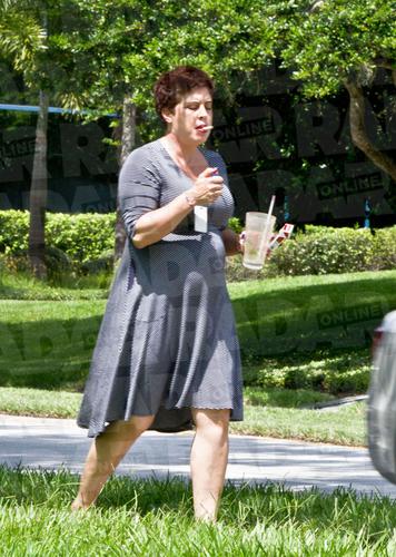 Presidential Hopeful Jeb Bush's Daughter Caught Blowing Off Work — 'The ...