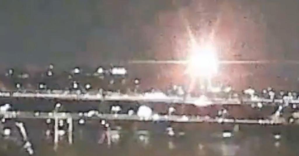 We Break Down the Tragic Scenarios That Could Explain D.C. Plane Crash