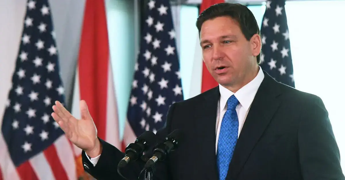 Ex-Prez Donald Trump Attacks Ron DeSantis' ‘Pudding Fingers’ In Bizarre ...