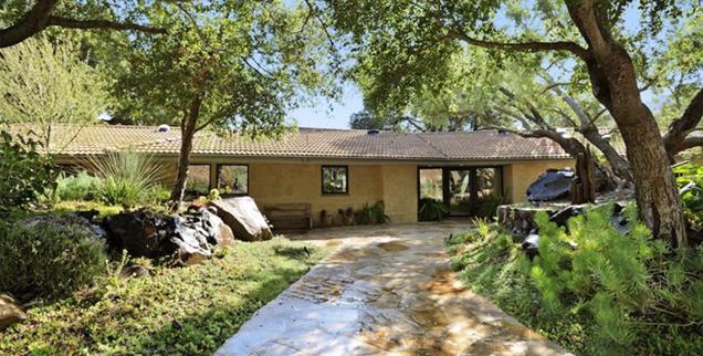 The Home The Kardashians Built: Reality TV Mogul Jonathan Murray Sells ...