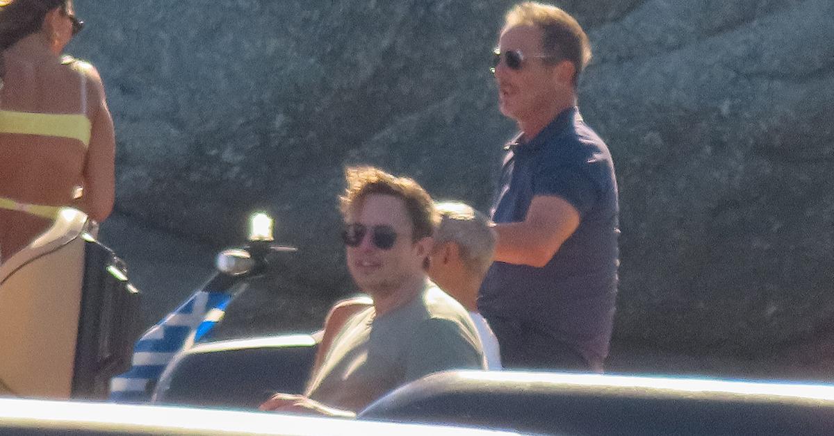 Elon Musk Parties Shirtless On Yacht With Girls After Secretly ...