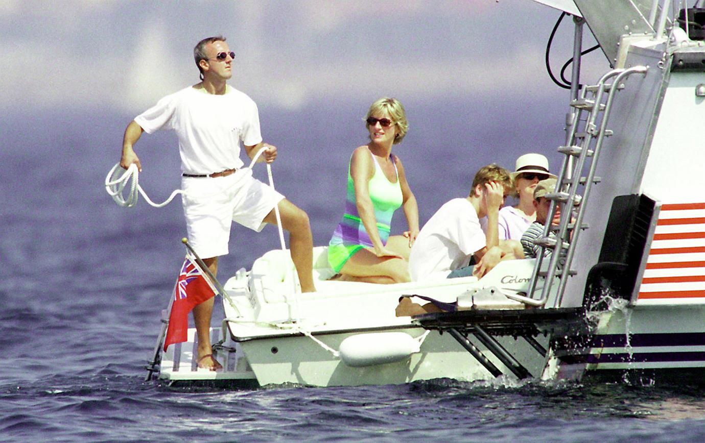 Princess Diana's Tragic Final Moments Alive In Most Shocking Photos ...