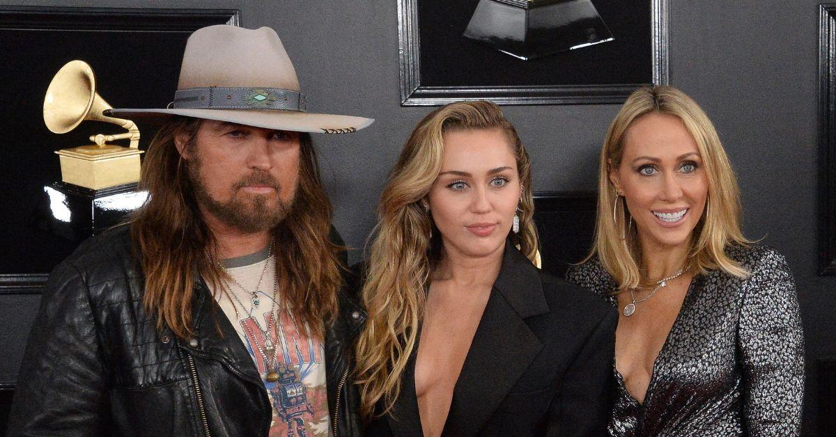 Billy Ray Cyrus 'Begging Daughter Miley To Reconnect'
