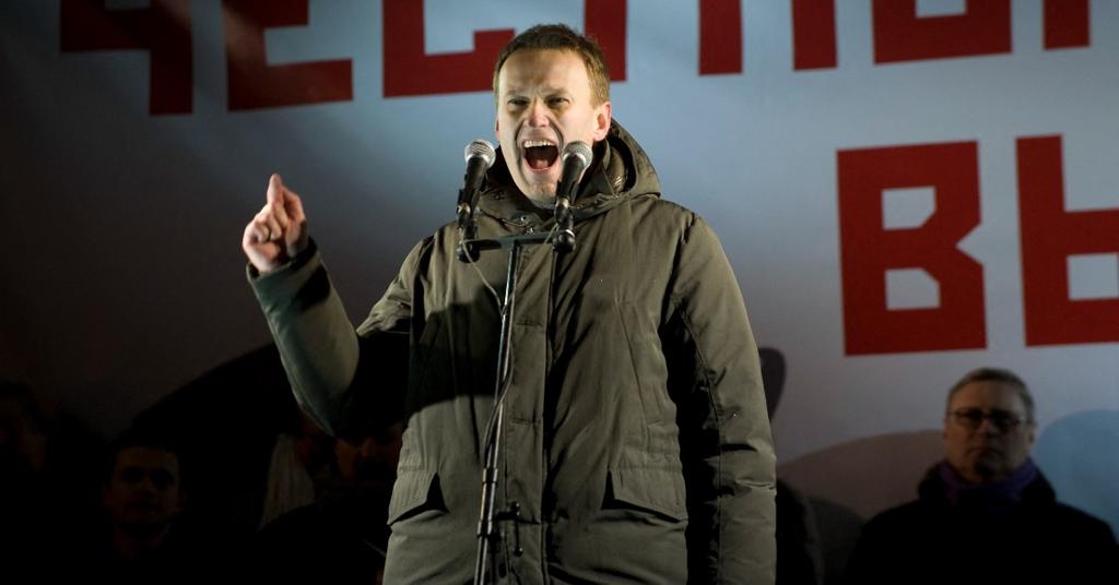 'Hope I Am The Last to Endure This': Alexei Navalny's Prison Letters to ...