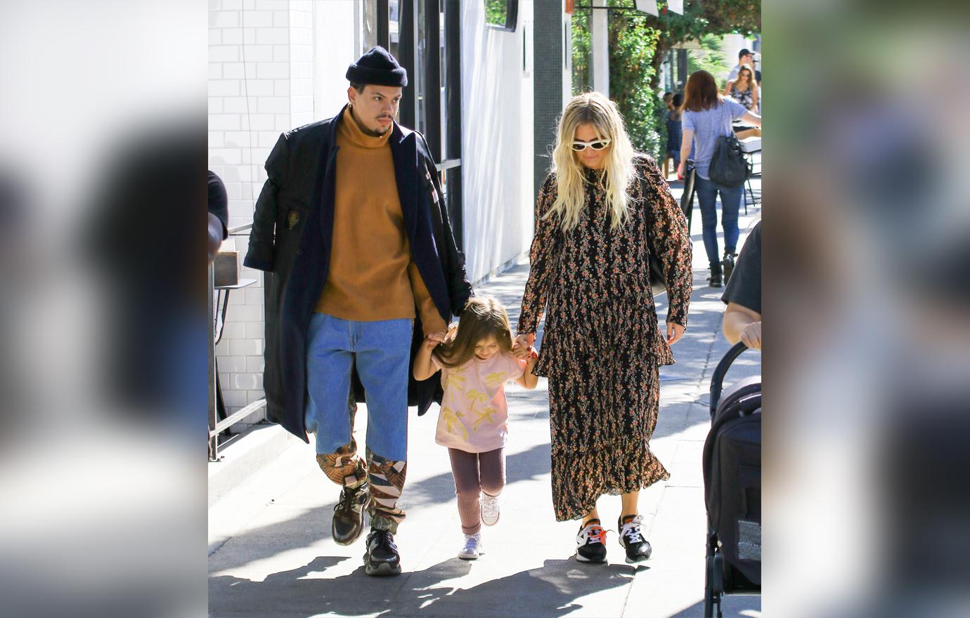 Evan Ross & Ashlee Simpson Spend Time With Daughter Jagger Snow