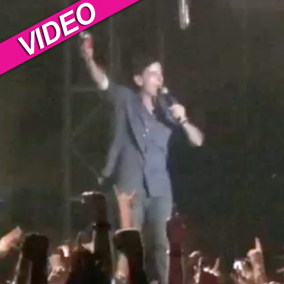 Charlie Sheen Pelted By Garbage During Concert Appearance