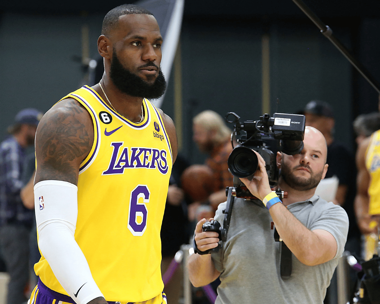 LeBron James Drags Cowboy Owner Jerry Jones