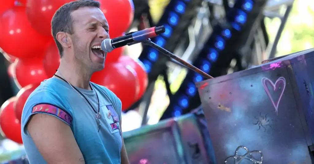 Coldplay Singer Chris Martin Falls Through Stage Trapdoor at Stadium Gig