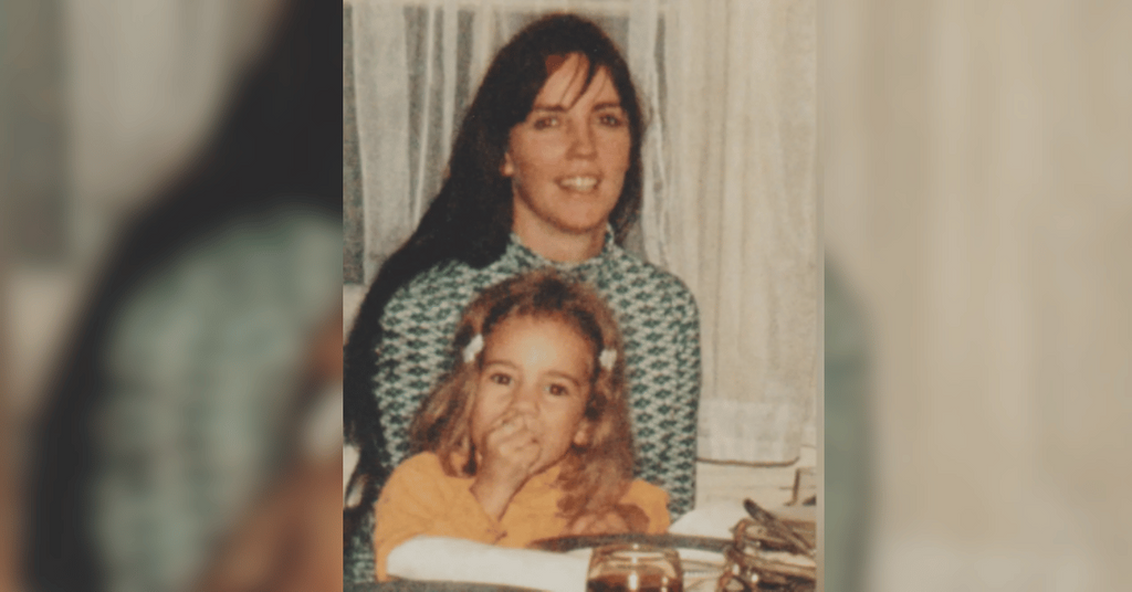 Mariah Carey Reveals Mother and Sister Both Died on the Same Day