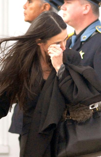 Demi Moore Cries Leaving Funeral, Without Ashton
