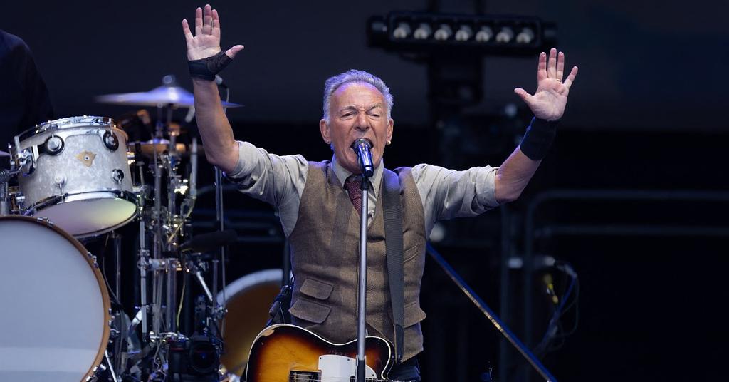 EXCLUSIVE: Bruce Springsteen’s Intense Fitness Regimen Revealed at 76