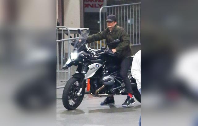 Reunited! Katy Perry Hops On Orlando Bloom’s Motorcycle On Date Night