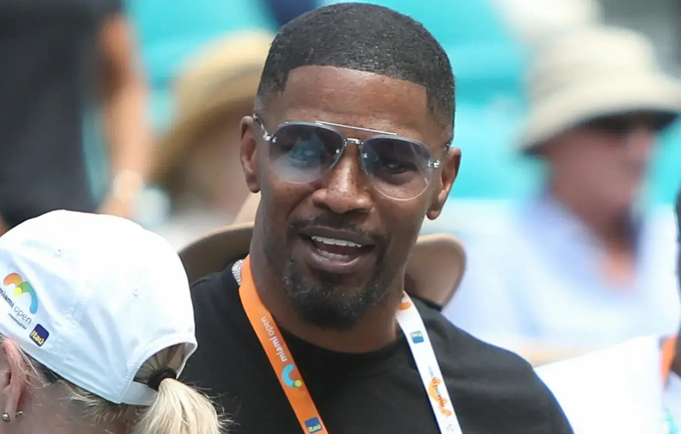 Jamie Foxx Holds Hands With Girlfriend Alyce Huckstepp During Cabo
