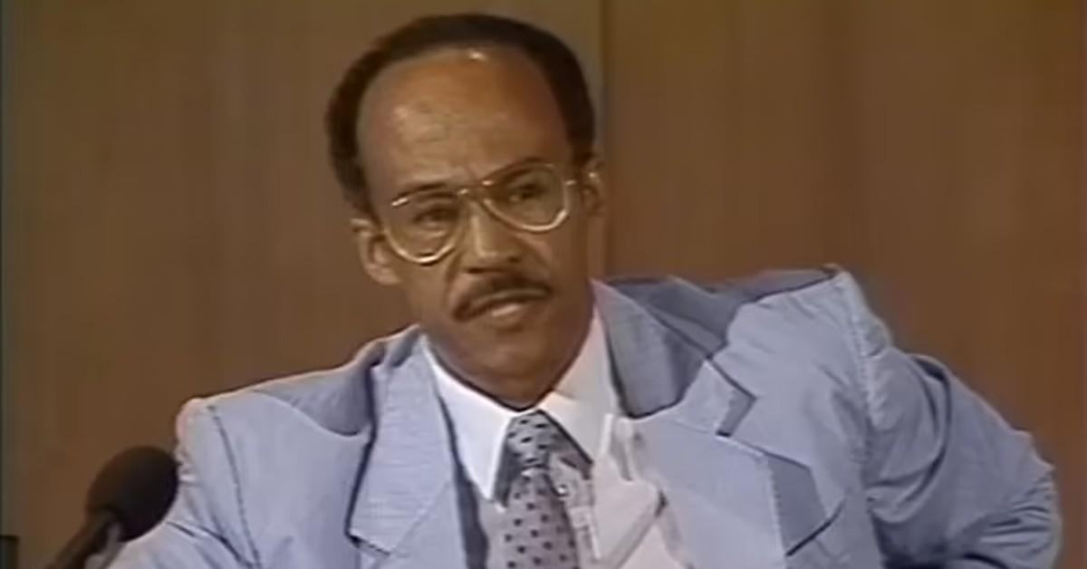 Kamala Harris' Dad Lives One Mile From White House — but Has Never ...