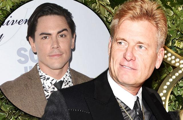 Joe Simpson Directs Photo Shoot With Tom Sandoval