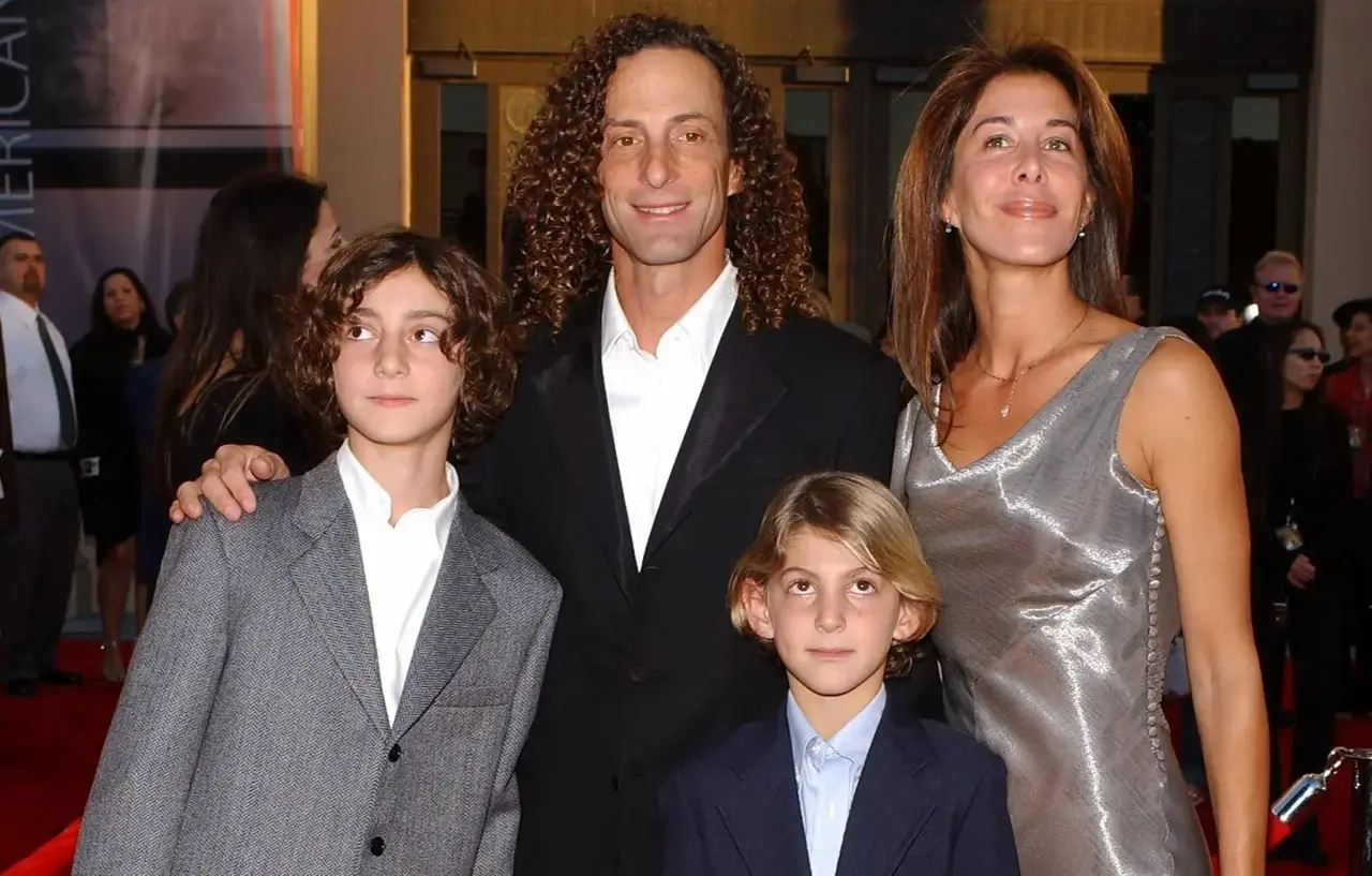Kenny Gs Ex Wife Loses Bid To See Musicians Emails With Jeff Bezos In Fight Over Malibu Mansion