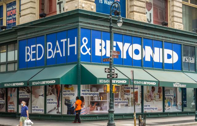 Bed Bath Beyond Exec Plummets To His Death From Skyscraper