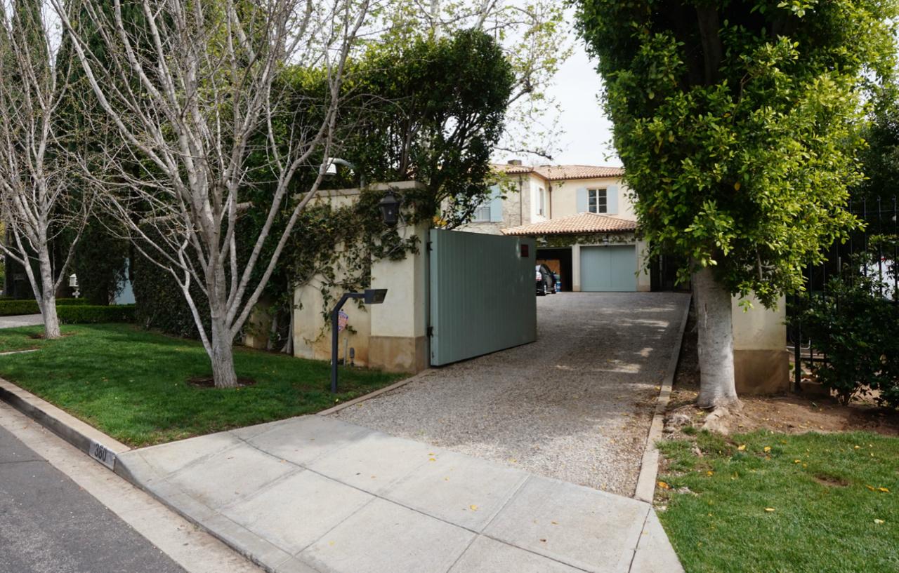 O.J. Simpson Hidden Murder Weapon Knife Discovered In Miami