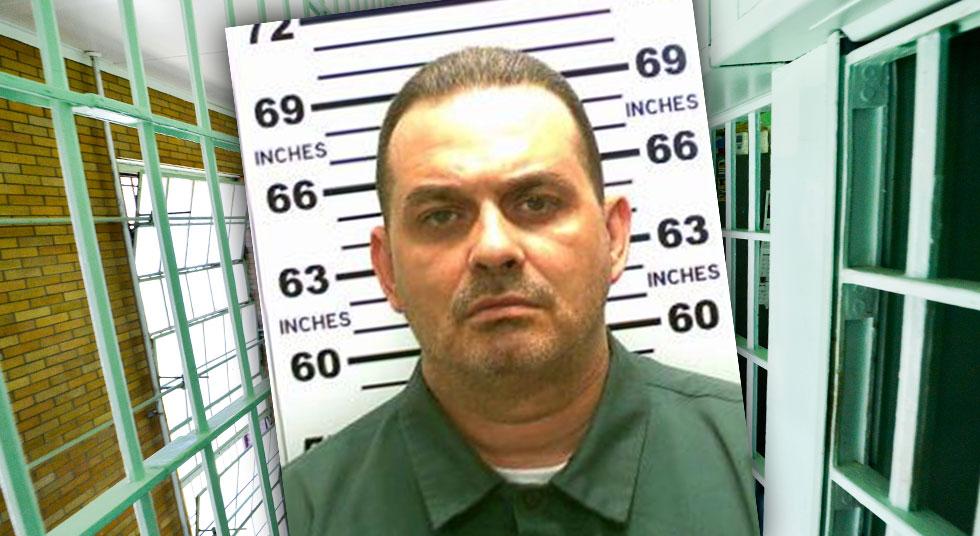 Tortured Artist: Prison Escapee Richard Matt Painted Creepy Portraits ...