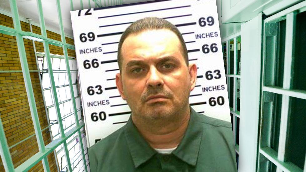 Tortured Artist: Prison Escapee Richard Matt Painted Creepy Portraits ...