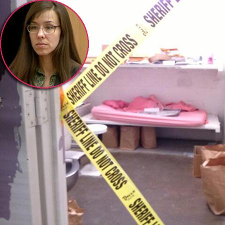 Look Inside The Small Cell Where Murderer Jodi Arias Spends 23 Hours ...