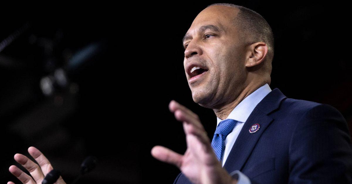Hakeem Jeffries Under Fire Over Leaked College Editorial Comparing ...