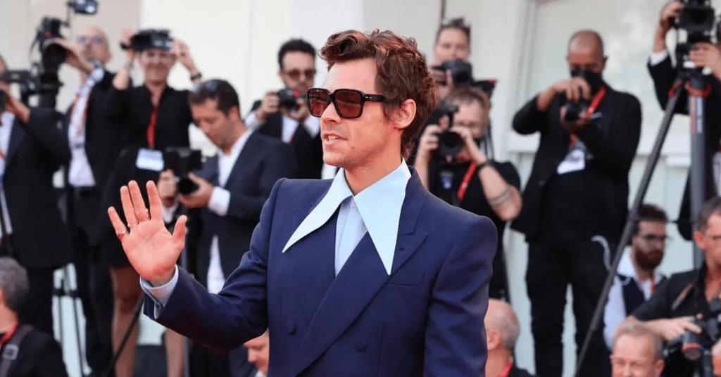 Harry Styles 'Smitten' With Taylor Russell, 'Dropped All Other Women ...