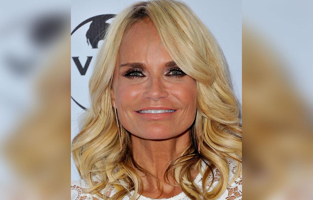 Kristin Chenoweth Plastic Surgery Makeover Exposed By Top Docs
