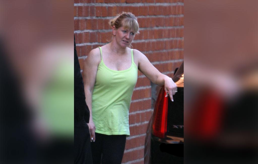 Tonya Harding Smokes Cigarette During ‘DWTS’ Practice