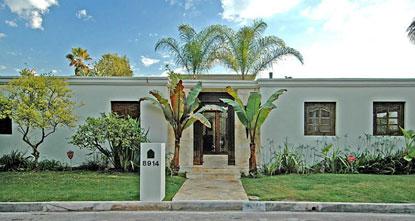 Penelope Cruz Sells Her Mansion... Is She returning To Spain?