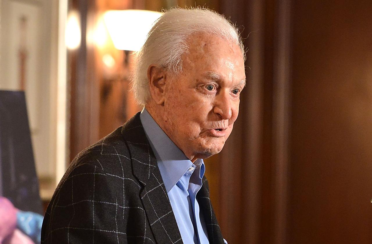 Bob Barker Medical Emergency -- Ambulances Swarm 94-Year-Old ‘Price Is ...