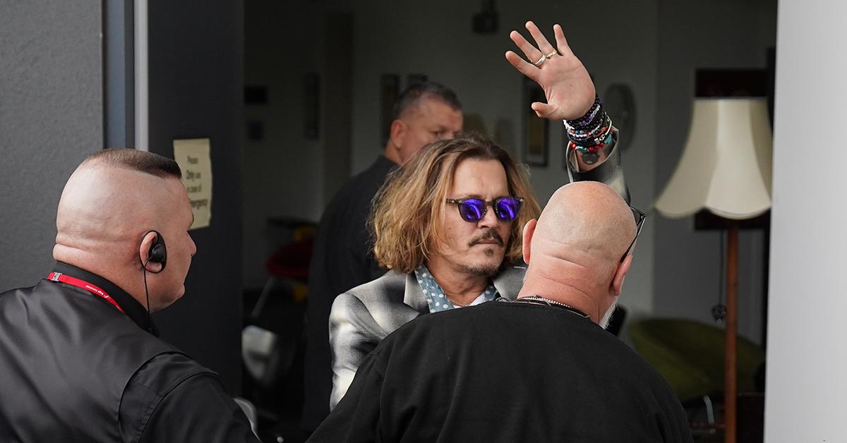 Johnny Depp Downed A Pint Of Guinness, Ate Fish & Chips In Pub ...