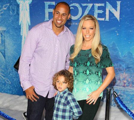 Kendra Wilkinson Reveals She's Having A Baby Girl -- Hoping For A Tomboy!
