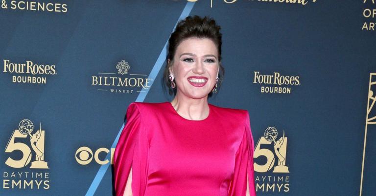 Kelly Clarkson On Coping With Tragic Loss of Kids' Dad To Cancer