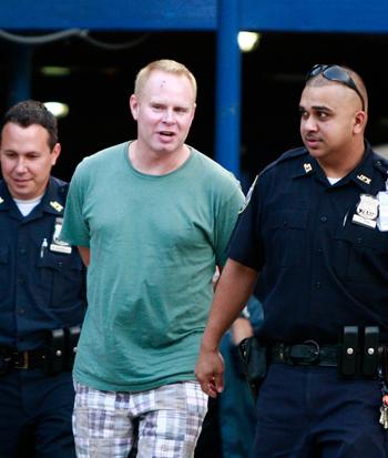 EXCLUSIVE: Flight Attendants To Raise Money For JetBlue's Steve Slater ...