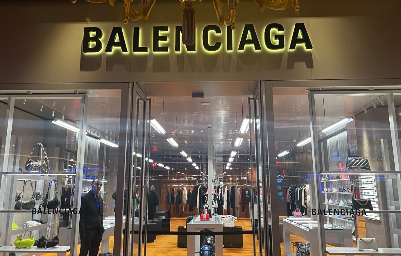 Balenciaga Vegas Stores Completely EMPTY As Customers Turn On Fashion Brand