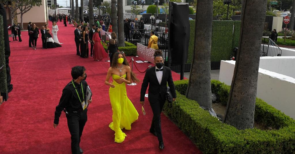 DeuxMoi's Identity Revealed