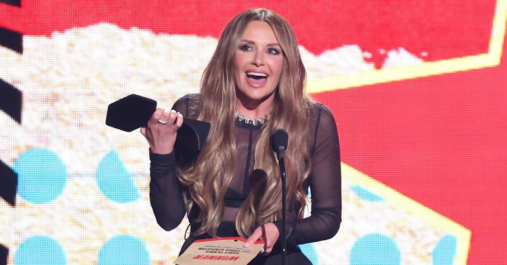 Country Star Carly Pearce 'Putting Heart at Risk' With Grueling Tour