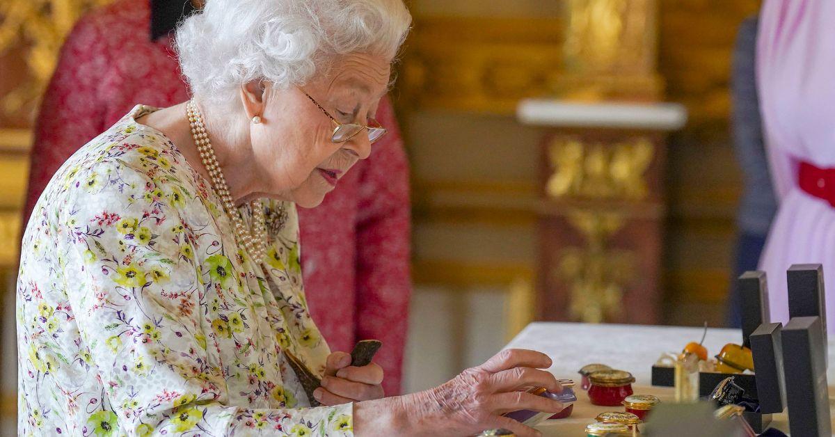 Leukemia Fears For Queen As ‘Bruised Hands’ Could Be Sign Of Cancer