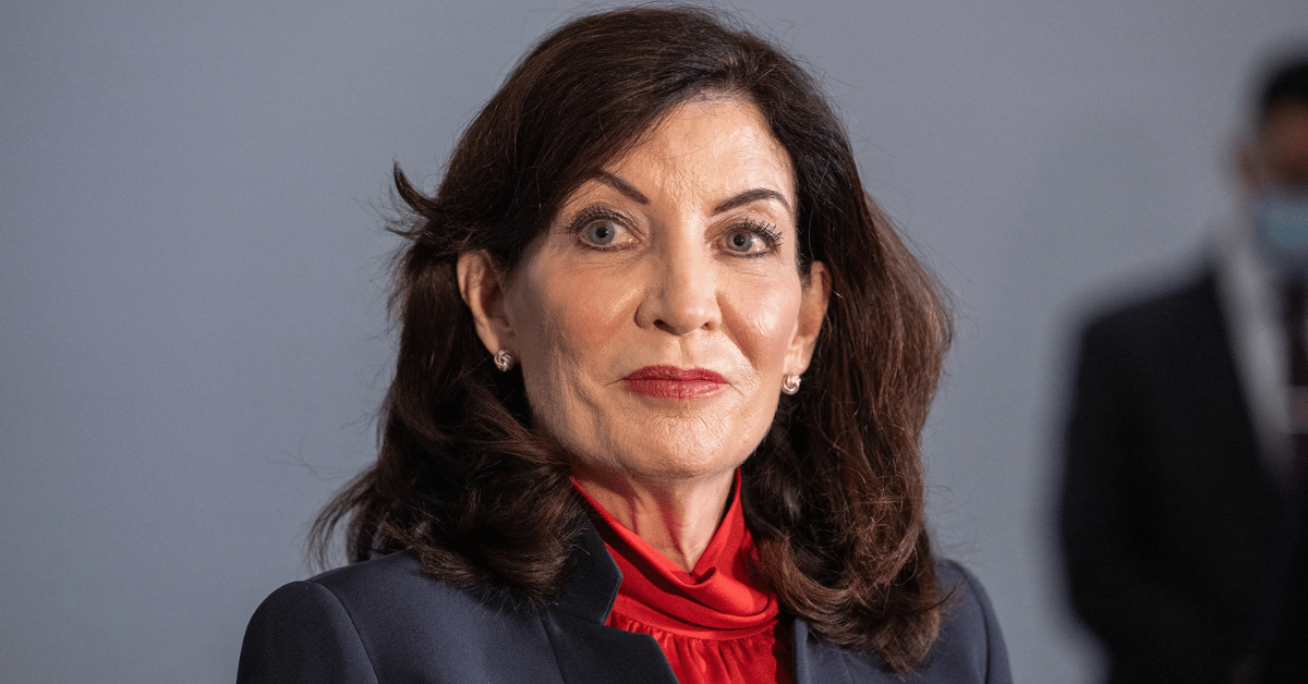 Woman Loses Both Feet After Boyfriend Allegedly Pushes Her Into NYC Train