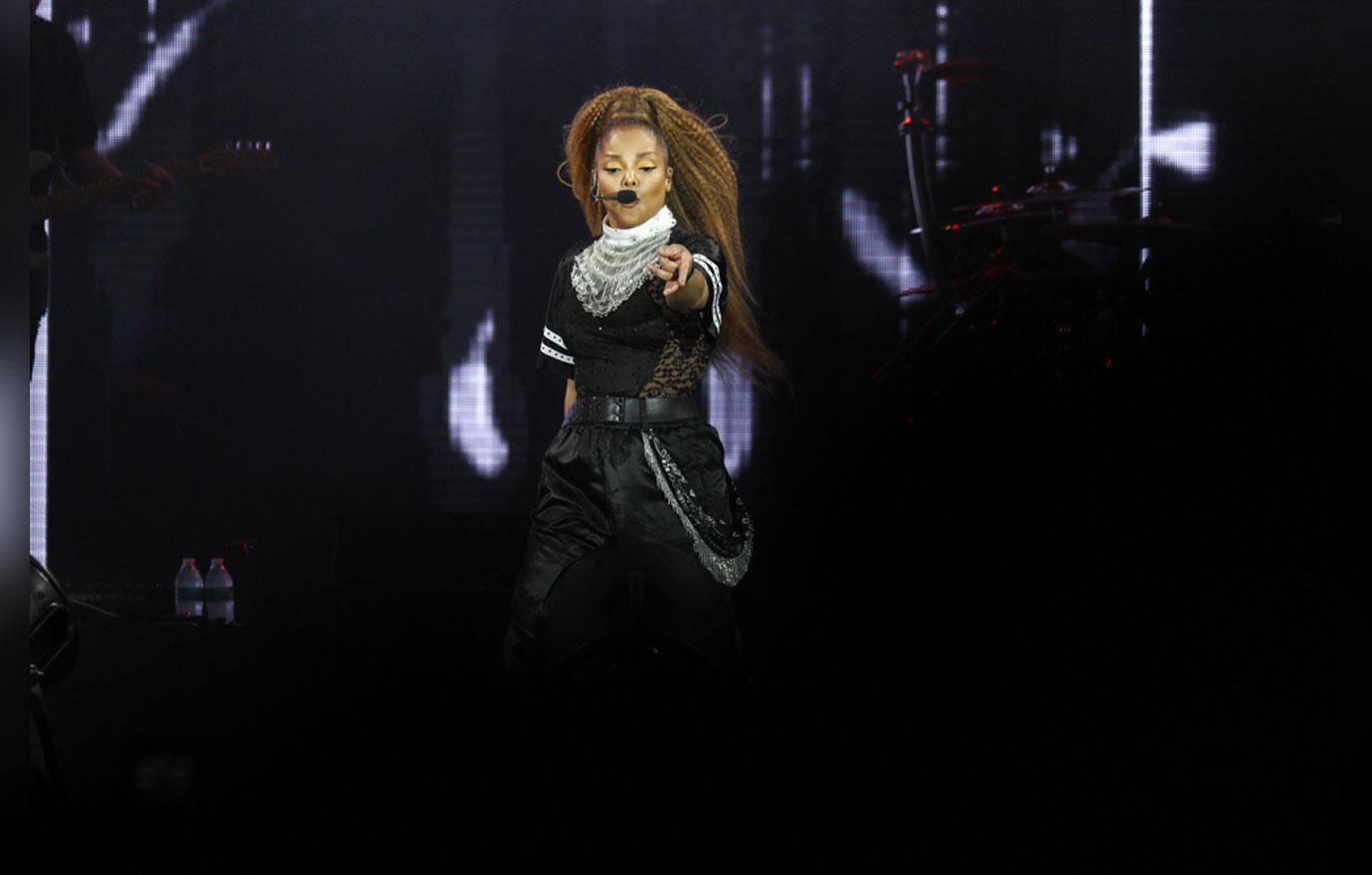 Janet Jackson Makes Stage Comeback After Dad Joe's Death