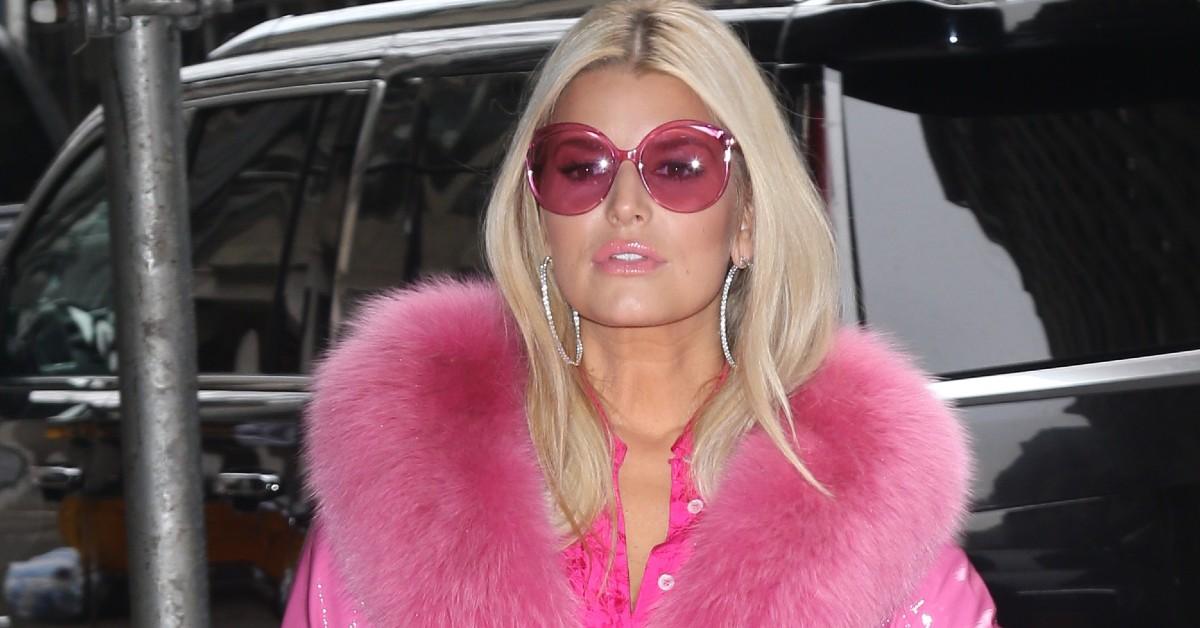 Jessica Simpson Flaunts Newly Transformed Body In Cabo