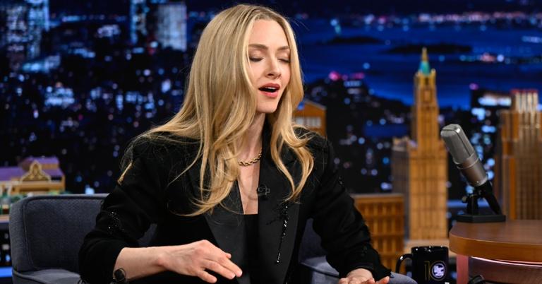 Joni Mitchell Facing Cancellation Calls for Blacking Up For Album Cover ...