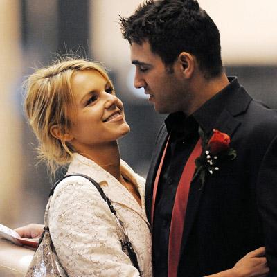 EXCLUSIVE: Bachelorette Ali Looking At Early Fall Wedding