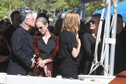 PHOTOS: Jamie Lee Curtis And Others Attend Tony Curtis’ Funeral