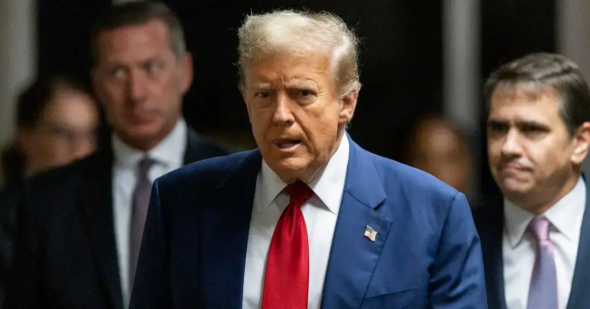 Ex-CNN Reporter Says She's 'Haunted' by Dinner With 'Closeted' Trump ...