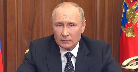 Putin's Soldiers Steal Animals From Zoo During Kherson Withdrawal